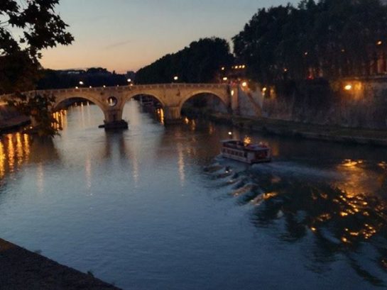 Lungo il Tevere – Roma4u