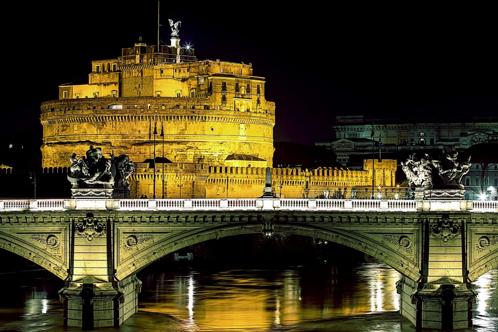 I colori di Roma notturna – Roma4u