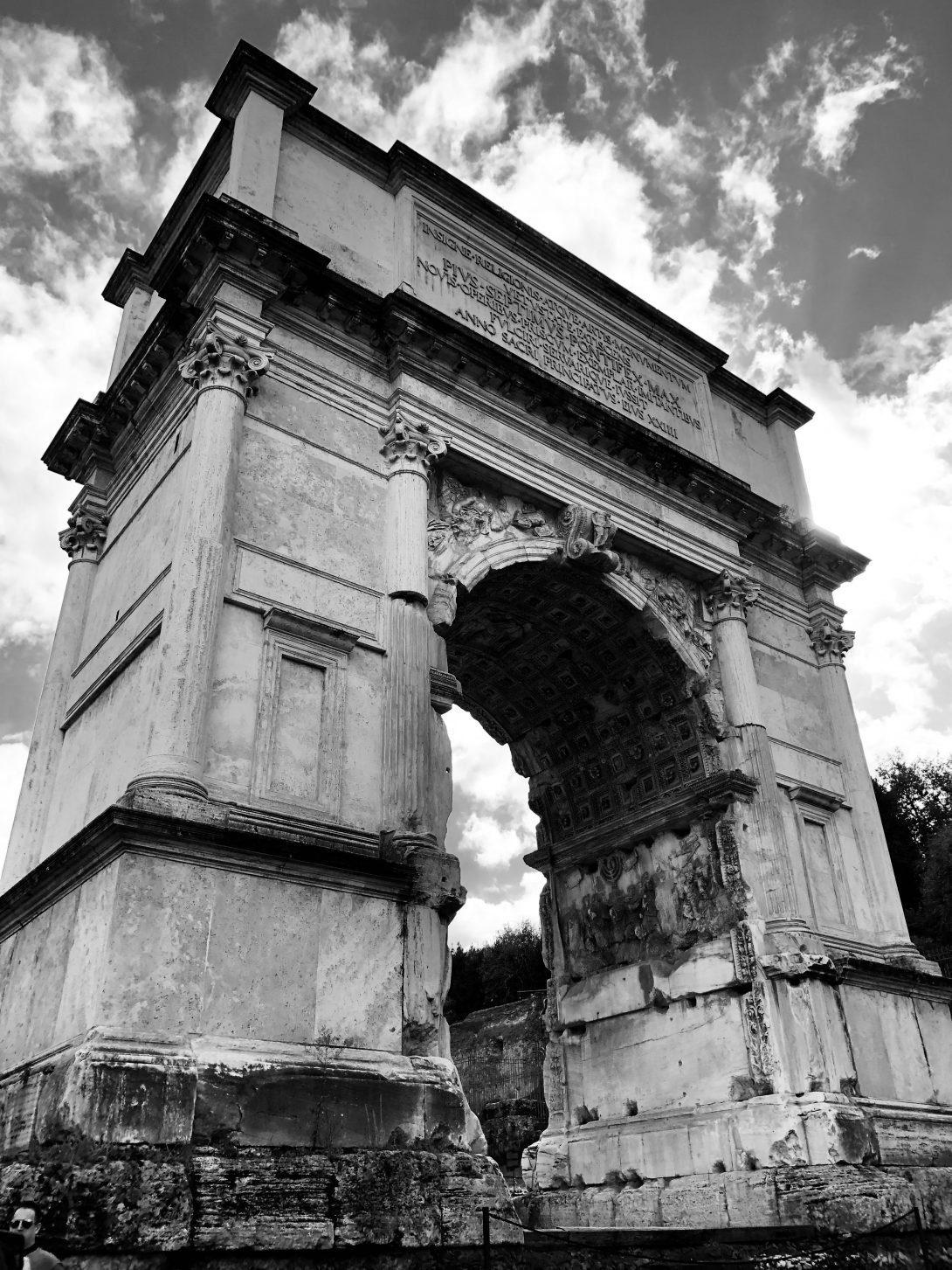 L’arco Trionfale più antico del Foro Romano – Roma4u